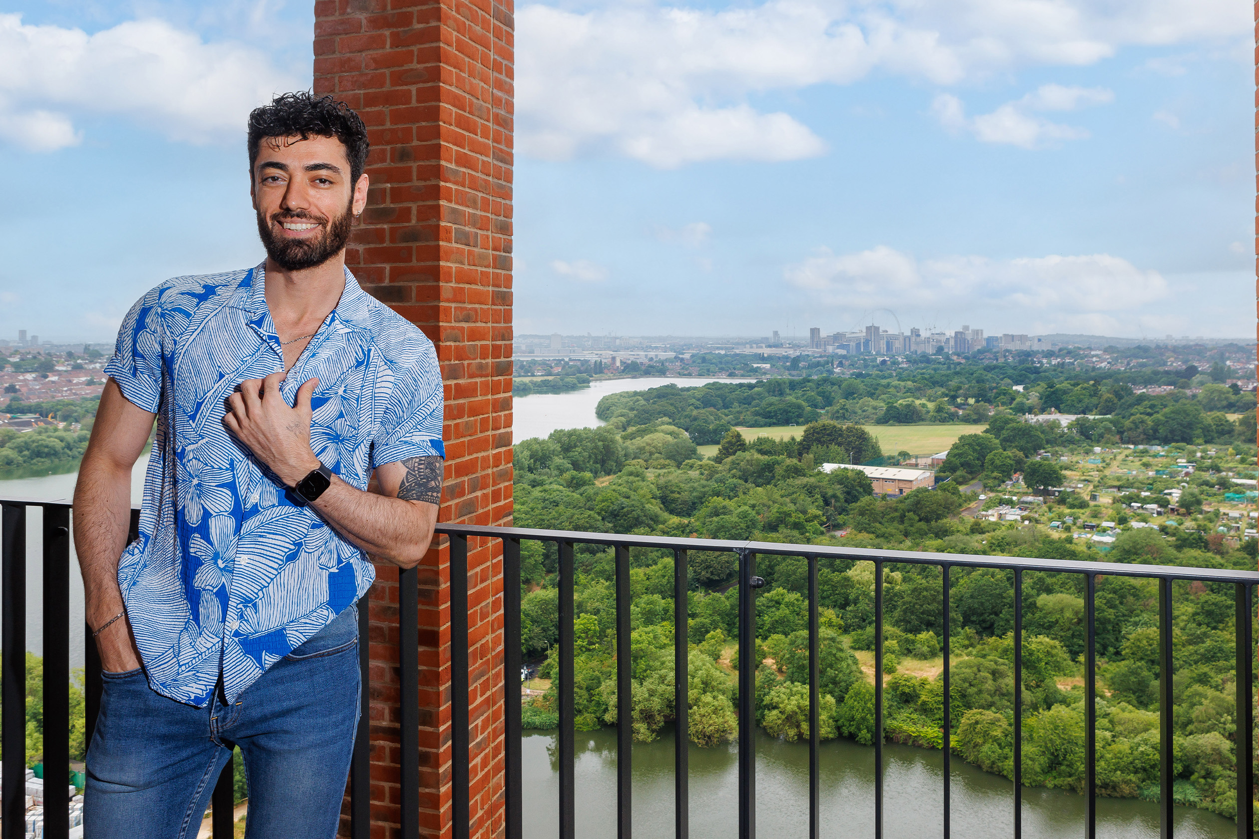 Hendon Waterside: New homes in Hendon, London | Barratt London