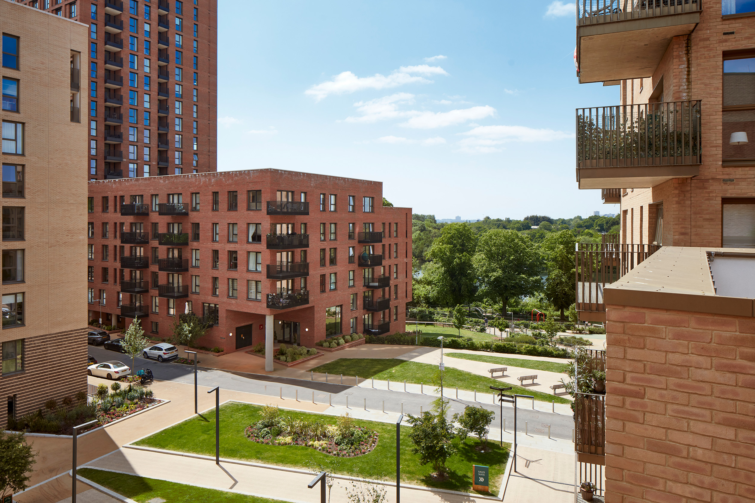 Hendon Waterside: New homes in Hendon, London | Barratt London